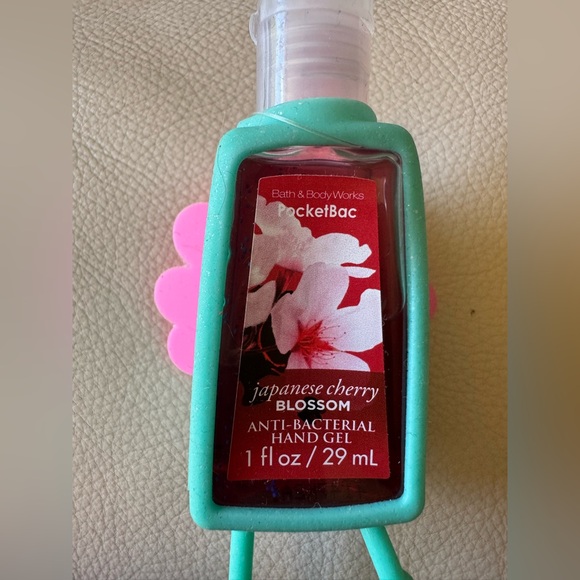 Bath & Body Works | Bath & Body | Bath Body Works Red Hand Soap With ...